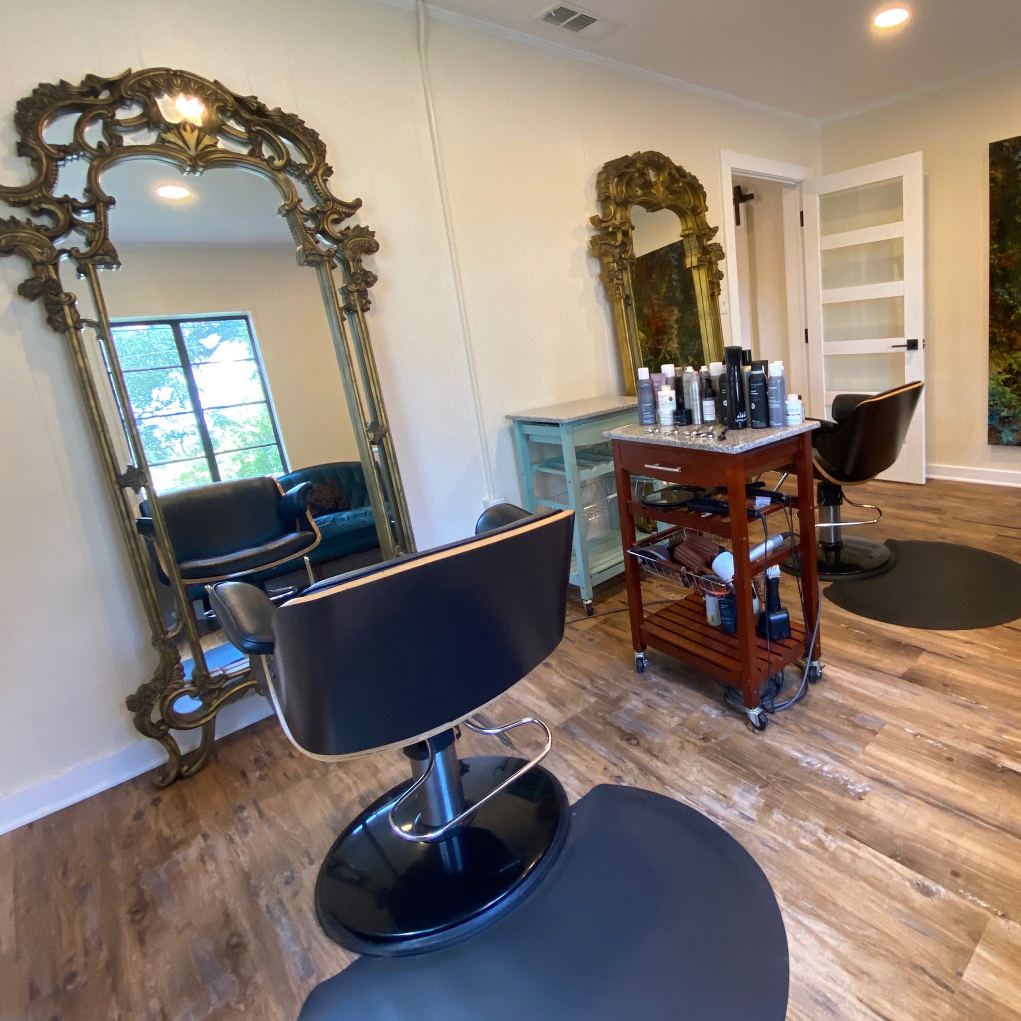 About Us – Tryst Salon